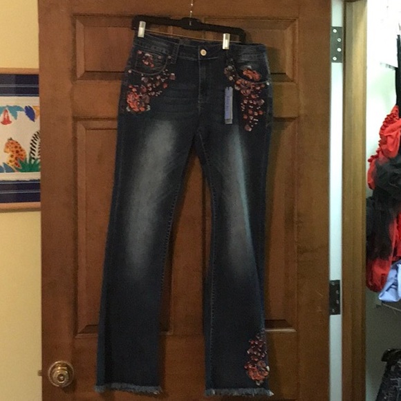 Grace in LA | Jeans | Grace Jeans With Floral Patterns | Poshmark